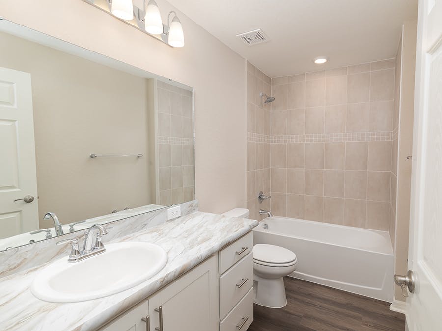 Inspiration Gallery | Bgonia - Hall Bath | Highland Homes